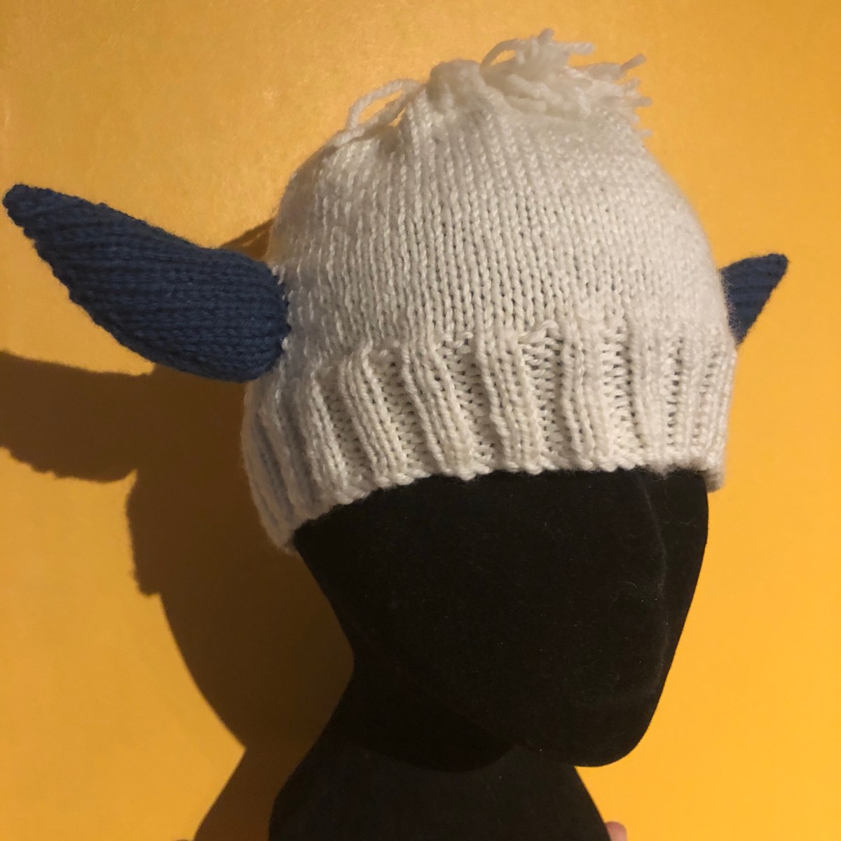 Small Foot – Migo Hat Knitting Pattern – The Knit Guru