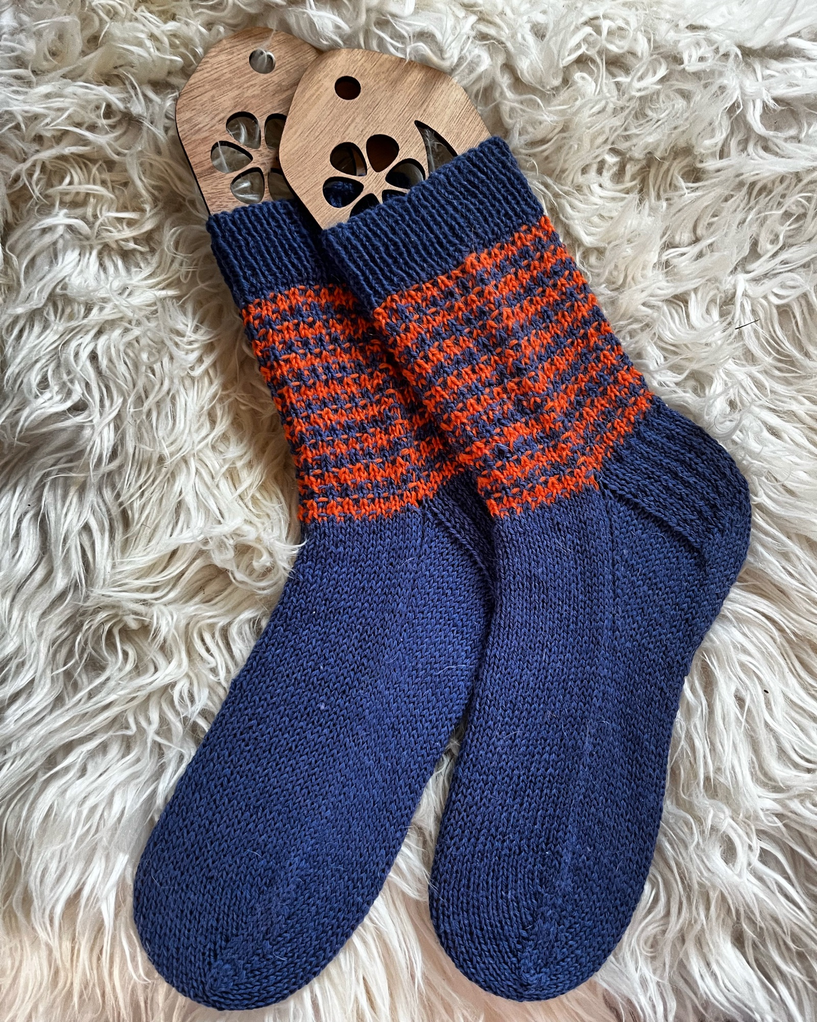 City Socks – Free Knitting Pattern – The Knit Guru